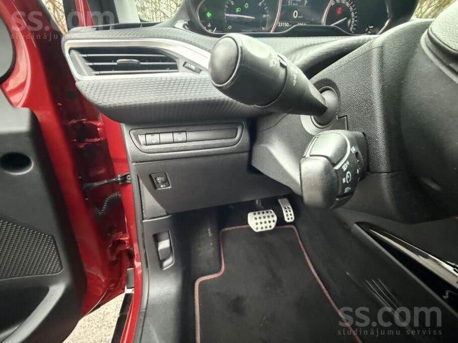 Red Peugeot 2008 2018 in Riga, with an engine capacity of 1.20 L and mileage of 123 thousand km for 7370 €, photo 13 on AUTOMOTO.COM.LV