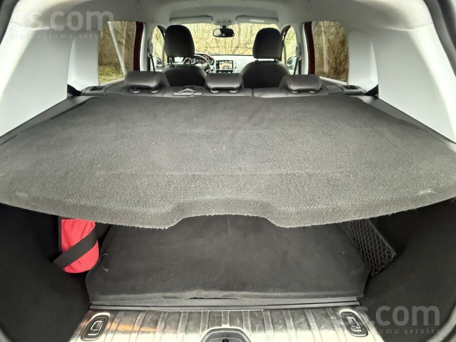 Red Peugeot 2008 2018 in Riga, with an engine capacity of 1.20 L and mileage of 123 thousand km for 7370 €, photo 15 on AUTOMOTO.COM.LV