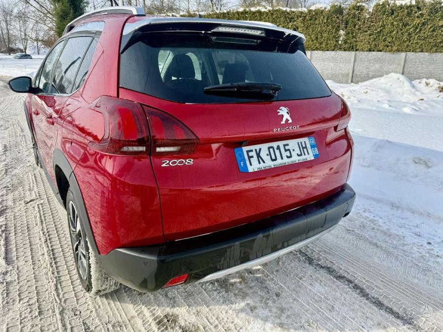 Red Peugeot 2008 2019 in Taurage, with an engine capacity of 1.20 L and mileage of 130 thousand km for 6300 €, photo 11 on AUTOMOTO.COM.LV