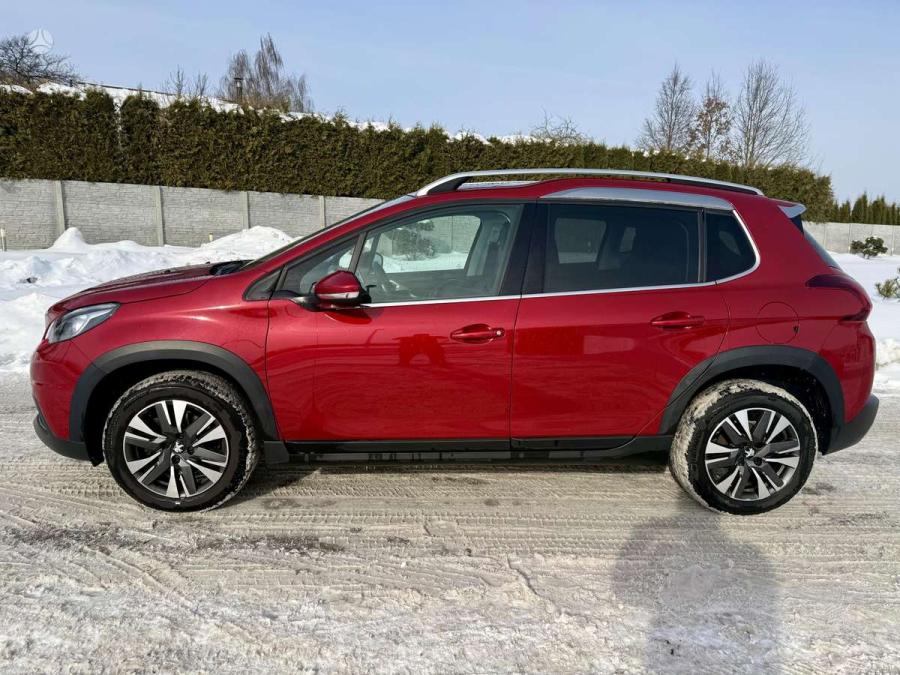 Red Peugeot 2008 2019 in Taurage, with an engine capacity of 1.20 L and mileage of 130 thousand km for 6300 €, photo 12 on AUTOMOTO.COM.LV