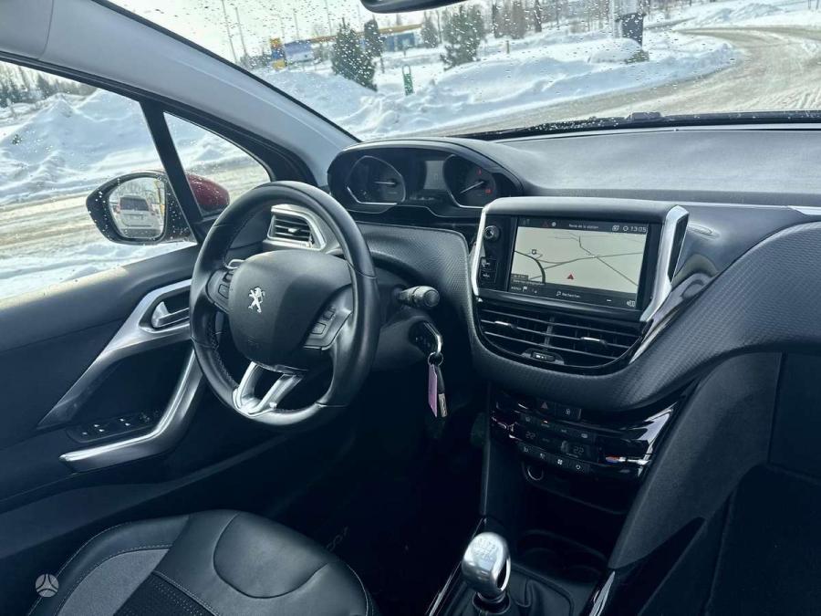 Red Peugeot 2008 2019 in Taurage, with an engine capacity of 1.20 L and mileage of 130 thousand km for 6300 €, photo 18 on AUTOMOTO.COM.LV