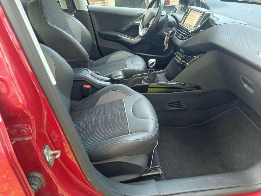 Sarkans Peugeot 2008 2019 Kauņa, ar dzinēja tilpumu 1.20 L un nobraukumu 113 tūkst. km par 5750 €, foto 10 vietnē AUTOMOTO.COM.LV
