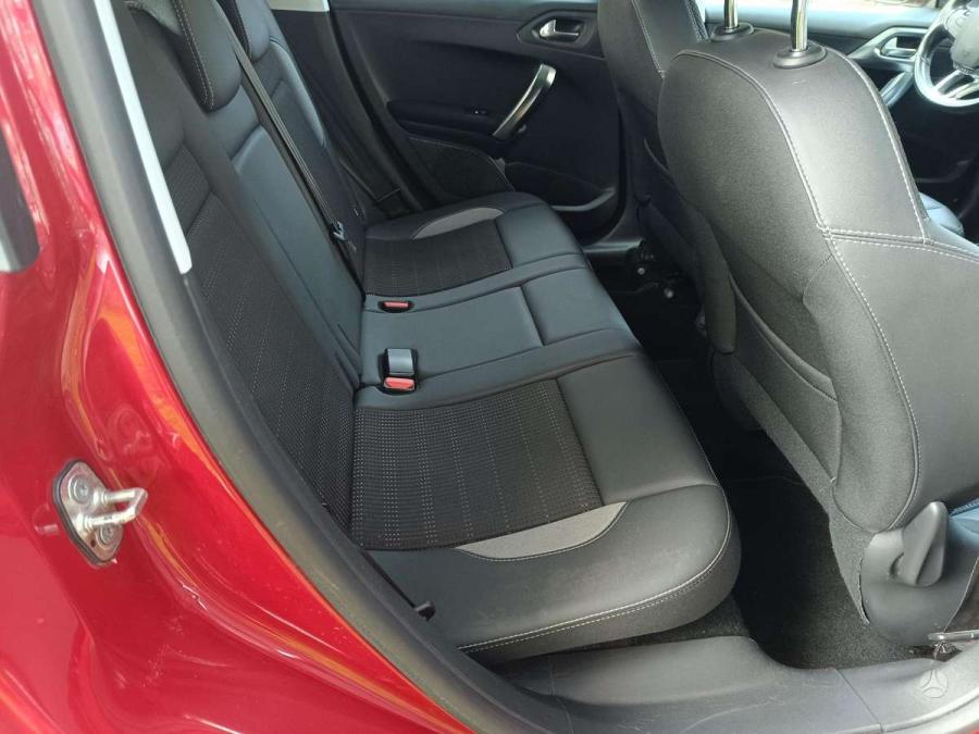 Sarkans Peugeot 2008 2019 Kauņa, ar dzinēja tilpumu 1.20 L un nobraukumu 113 tūkst. km par 5750 €, foto 11 vietnē AUTOMOTO.COM.LV