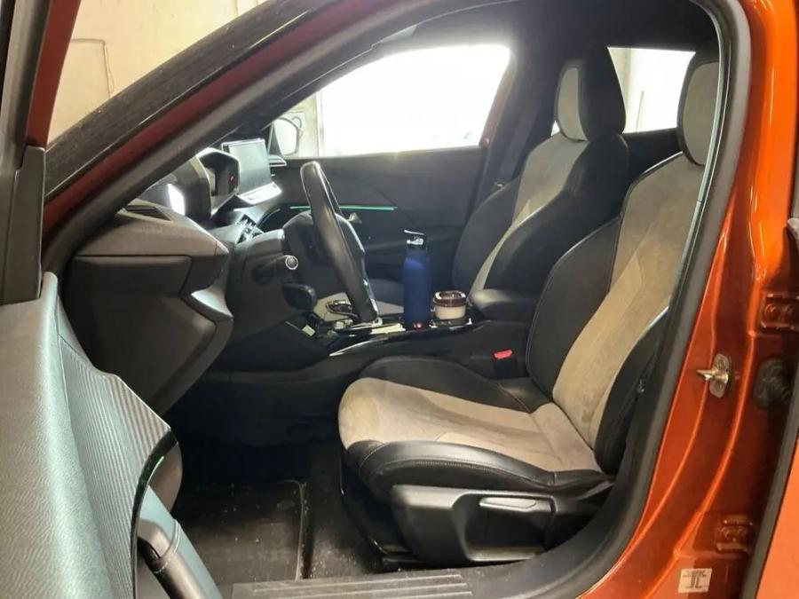 Sarkans Peugeot 2008 2020 Rīga, ar dzinēja tilpumu 0.00 L un nobraukumu 103 tūkst. km par 17990 €, foto 7 vietnē AUTOMOTO.COM.LV