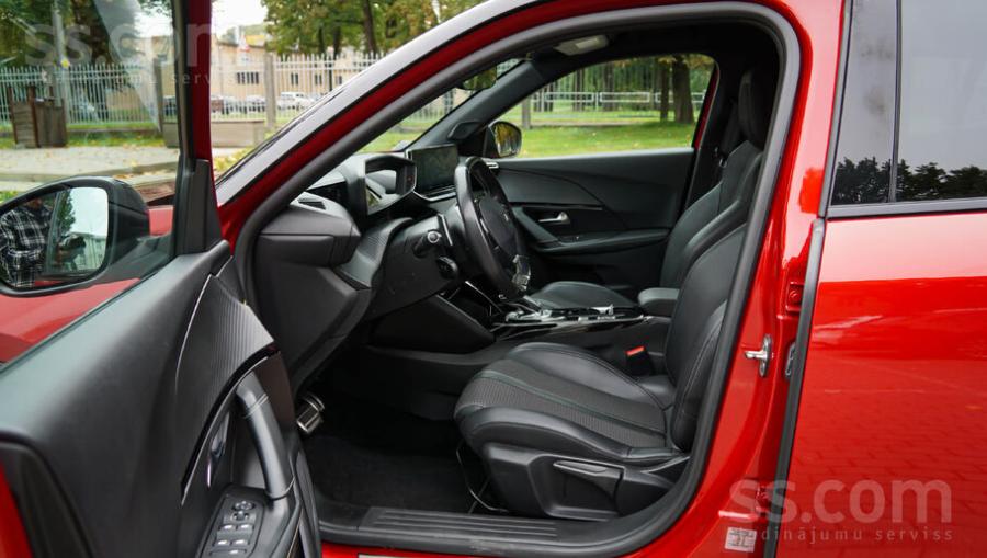 Red Peugeot 2008 2020 in Riga, with an engine capacity of 1.20 L and mileage of 113 thousand km for 13950 €, photo 10 on AUTOMOTO.COM.LV
