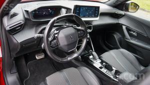 Red Peugeot 2008 2020 in Riga, with an engine capacity of 1.20 L and mileage of 113 thousand km for 13950 €, photo 16 on AUTOMOTO.COM.LV