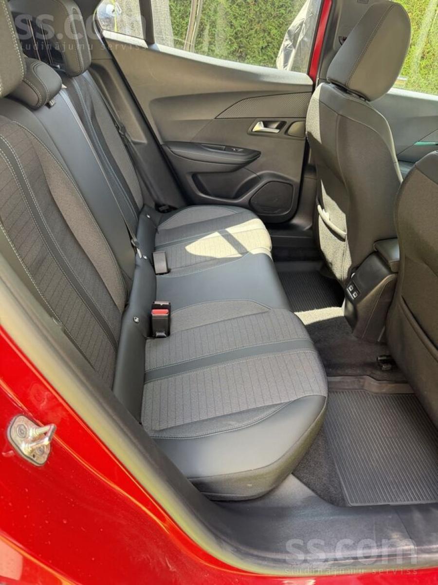 Sarkans Peugeot 2008 2022 Rīga, ar dzinēja tilpumu 1.50 L un nobraukumu 75 tūkst. km par 16700 €, foto 10 vietnē AUTOMOTO.COM.LV