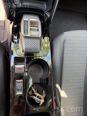 Sarkans Peugeot 2008 2022 Rīga, ar dzinēja tilpumu 1.50 L un nobraukumu 75 tūkst. km par 16700 €, foto 11 vietnē AUTOMOTO.COM.LV