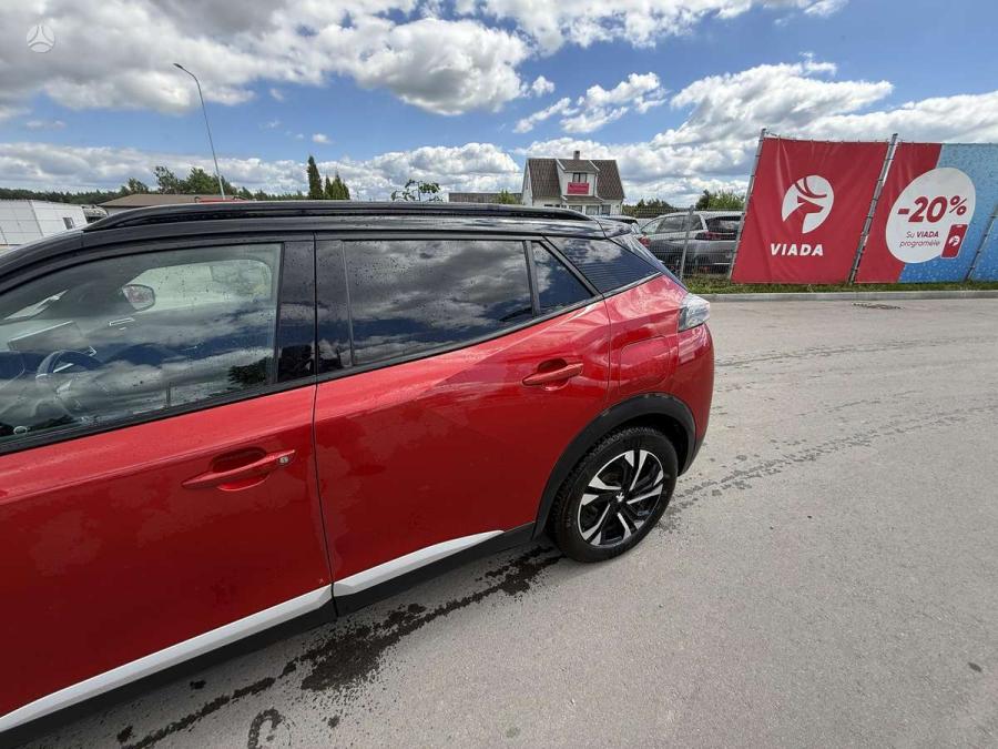 Red Peugeot 2008 2023 in Taurage, with an engine capacity of 0.00 L and mileage of 142 thousand km for 15000 €, photo 4 on AUTOMOTO.COM.LV