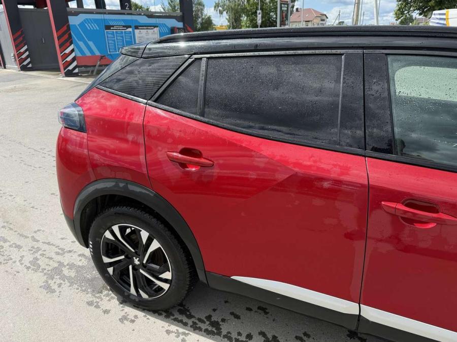 Red Peugeot 2008 2023 in Taurage, with an engine capacity of 0.00 L and mileage of 142 thousand km for 15000 €, photo 8 on AUTOMOTO.COM.LV