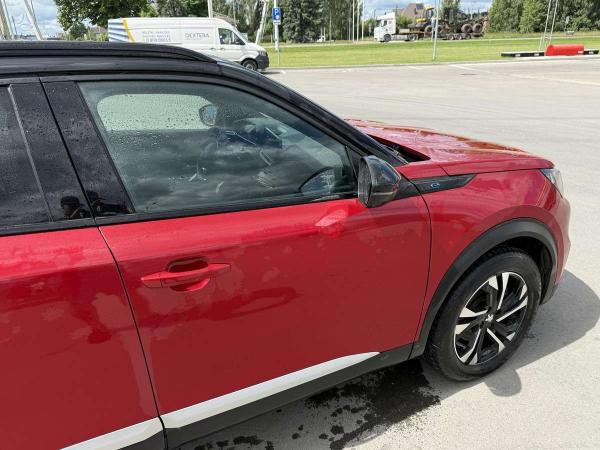 Red Peugeot 2008 2023 in Taurage, with an engine capacity of 0.00 L and mileage of 142 thousand km for 15000 €, photo 8 on AUTOMOTO.COM.LV