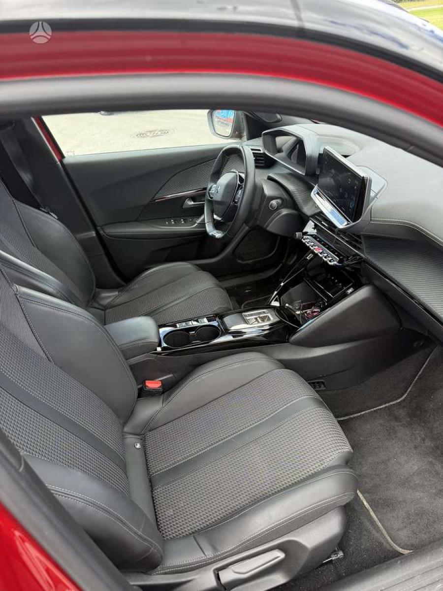 Red Peugeot 2008 2023 in Taurage, with an engine capacity of 0.00 L and mileage of 142 thousand km for 15000 €, photo 14 on AUTOMOTO.COM.LV