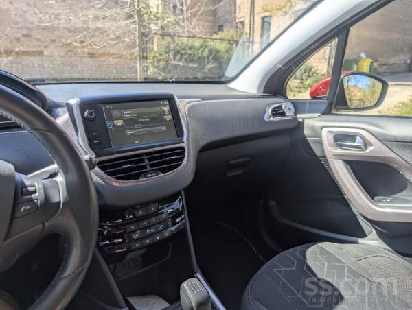 Sarkans Peugeot 2008 2014 Rīga, ar dzinēja tilpumu 1.40 L un nobraukumu 176 tūkst. km par 4300 €, foto 10 vietnē AUTOMOTO.COM.LV