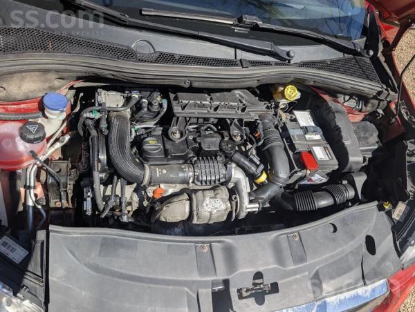 Sarkans Peugeot 2008 2014 Rīga, ar dzinēja tilpumu 1.40 L un nobraukumu 176 tūkst. km par 4300 €, foto 11 vietnē AUTOMOTO.COM.LV