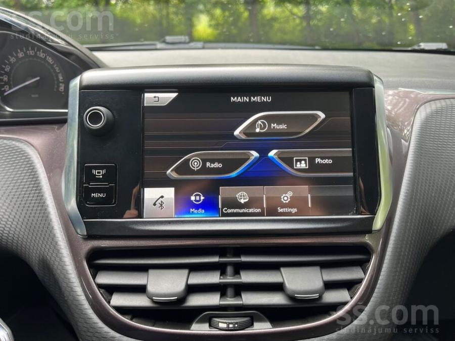 Sarkans Peugeot 2008 2014 Rīga, ar dzinēja tilpumu 1.60 L un nobraukumu 0 tūkst. km par 6199 €, foto 18 vietnē AUTOMOTO.COM.LV