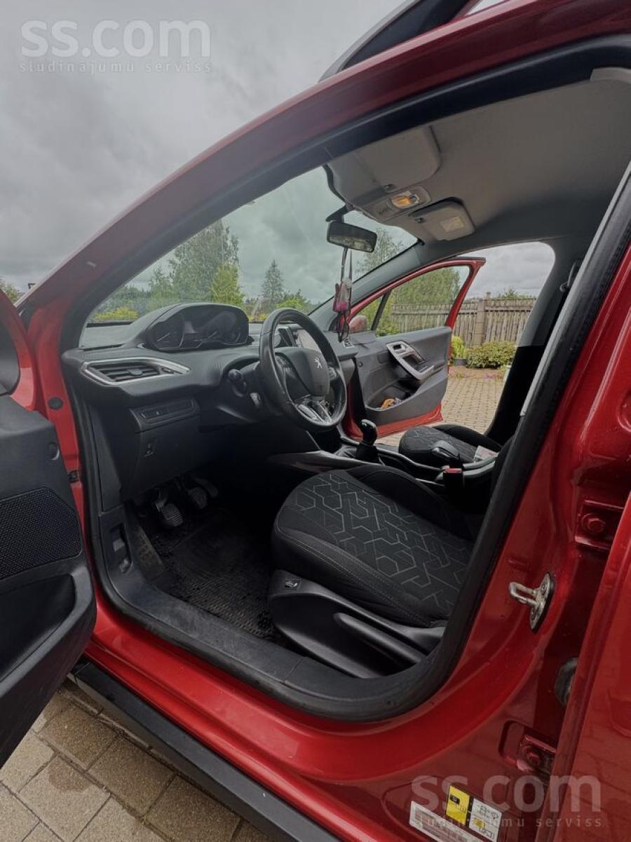 Sarkans Peugeot 2008 2016 Rīga, ar dzinēja tilpumu 1.20 L un nobraukumu 150 tūkst. km par 7000 €, foto 7 vietnē AUTOMOTO.COM.LV