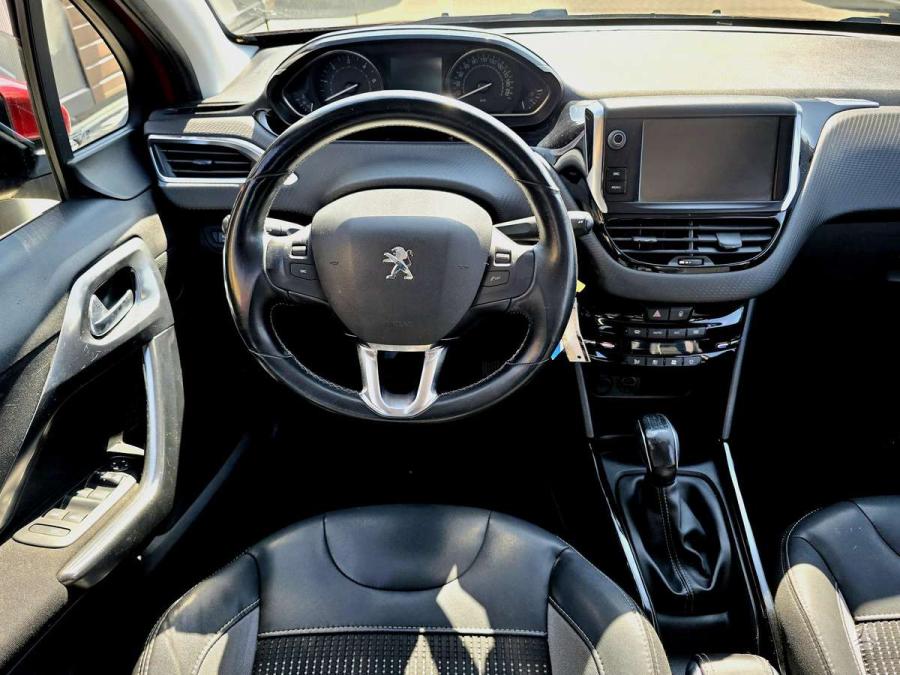 Sarkans Peugeot 2008 2016 Tauragė, ar dzinēja tilpumu 1.60 L un nobraukumu 260 tūkst. km par 2900 €, foto 15 vietnē AUTOMOTO.COM.LV