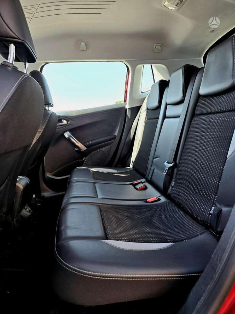 Sarkans Peugeot 2008 2016 Tauragė, ar dzinēja tilpumu 1.60 L un nobraukumu 260 tūkst. km par 2900 €, foto 23 vietnē AUTOMOTO.COM.LV