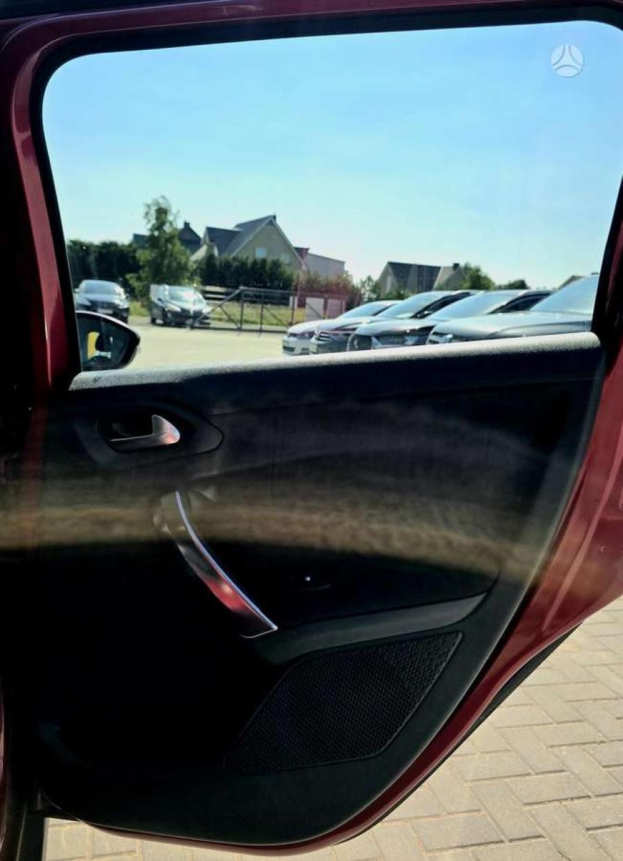 Sarkans Peugeot 2008 2016 Tauragė, ar dzinēja tilpumu 1.60 L un nobraukumu 260 tūkst. km par 2900 €, foto 30 vietnē AUTOMOTO.COM.LV