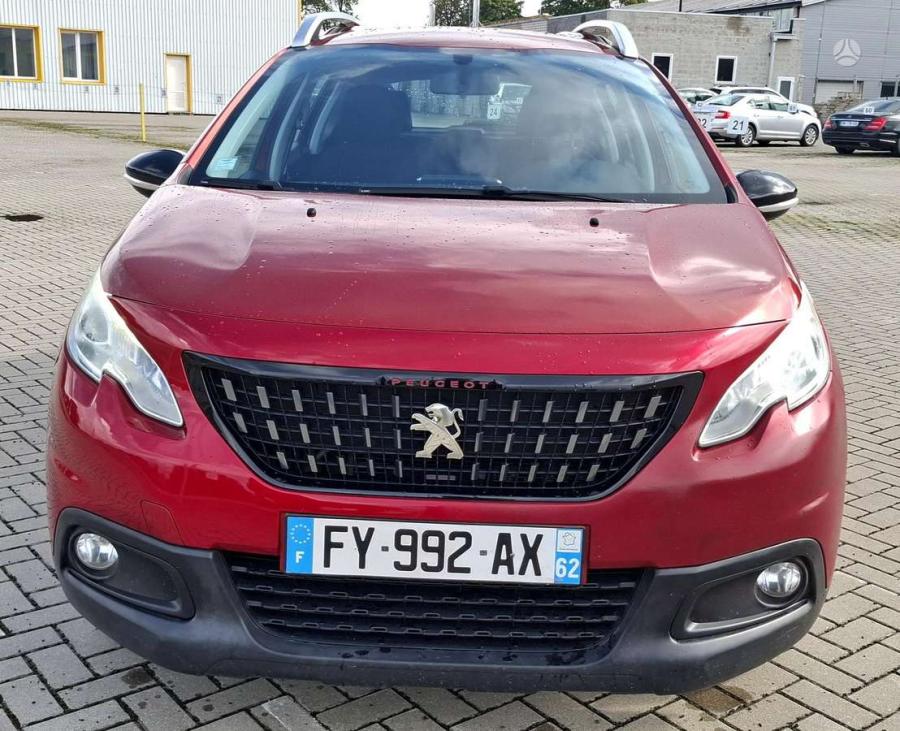 Sarkans Peugeot 2008 2016 Tauragė, ar dzinēja tilpumu 1.20 L un nobraukumu 127 tūkst. km par 4200 €, foto 4 vietnē AUTOMOTO.COM.LV
