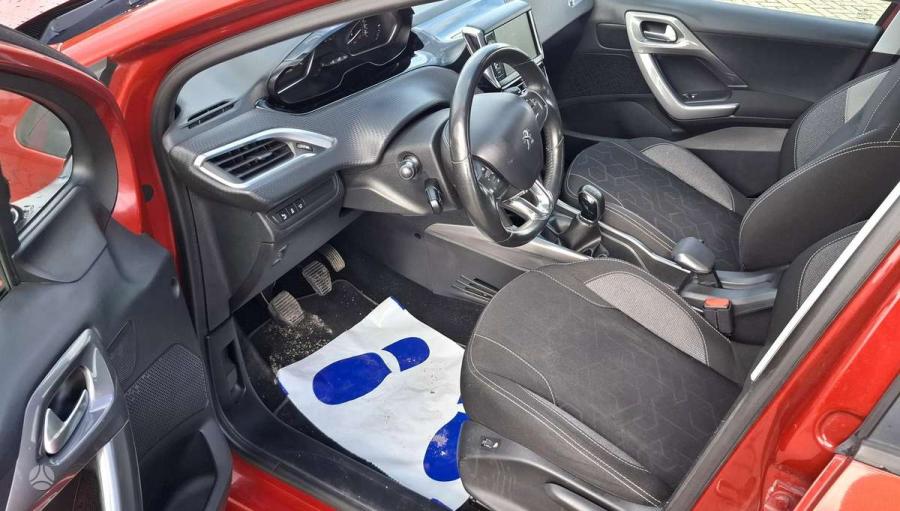 Sarkans Peugeot 2008 2016 Tauragė, ar dzinēja tilpumu 1.20 L un nobraukumu 127 tūkst. km par 4200 €, foto 11 vietnē AUTOMOTO.COM.LV