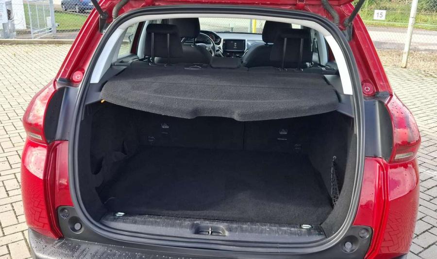 Sarkans Peugeot 2008 2016 Tauragė, ar dzinēja tilpumu 1.20 L un nobraukumu 127 tūkst. km par 4200 €, foto 15 vietnē AUTOMOTO.COM.LV