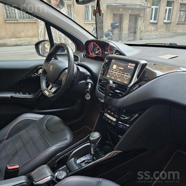 Sarkans Peugeot 2008 2018 Rīga, ar dzinēja tilpumu 1.20 L un nobraukumu 66 tūkst. km par 12500 €, foto 7 vietnē AUTOMOTO.COM.LV