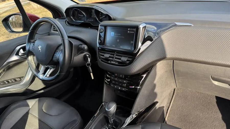 Sarkans Peugeot 2008 2018 Jūrmala, ar dzinēja tilpumu 1.20 L un nobraukumu 133 tūkst. km par 6950 €, foto 21 vietnē AUTOMOTO.COM.LV