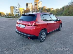 Sarkans Peugeot 2008 2018 Tallina, ar dzinēja tilpumu 1.20 L un nobraukumu 88 tūkst. km par 7700 €, foto 5 vietnē AUTOMOTO.COM.LV