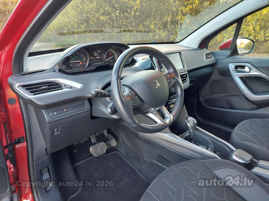 Sarkans Peugeot 2008 2018 Tallina, ar dzinēja tilpumu 1.20 L un nobraukumu 88 tūkst. km par 7700 €, foto 9 vietnē AUTOMOTO.COM.LV