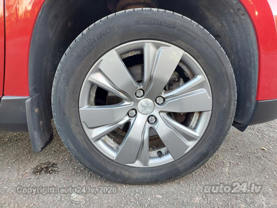 Sarkans Peugeot 2008 2018 Tallina, ar dzinēja tilpumu 1.20 L un nobraukumu 88 tūkst. km par 7700 €, foto 12 vietnē AUTOMOTO.COM.LV