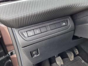 Sarkans Peugeot 2008 2014 Marijampole, ar dzinēja tilpumu 1.20 L un nobraukumu 153 tūkst. km par 3450 €, foto 10 vietnē AUTOMOTO.COM.LV
