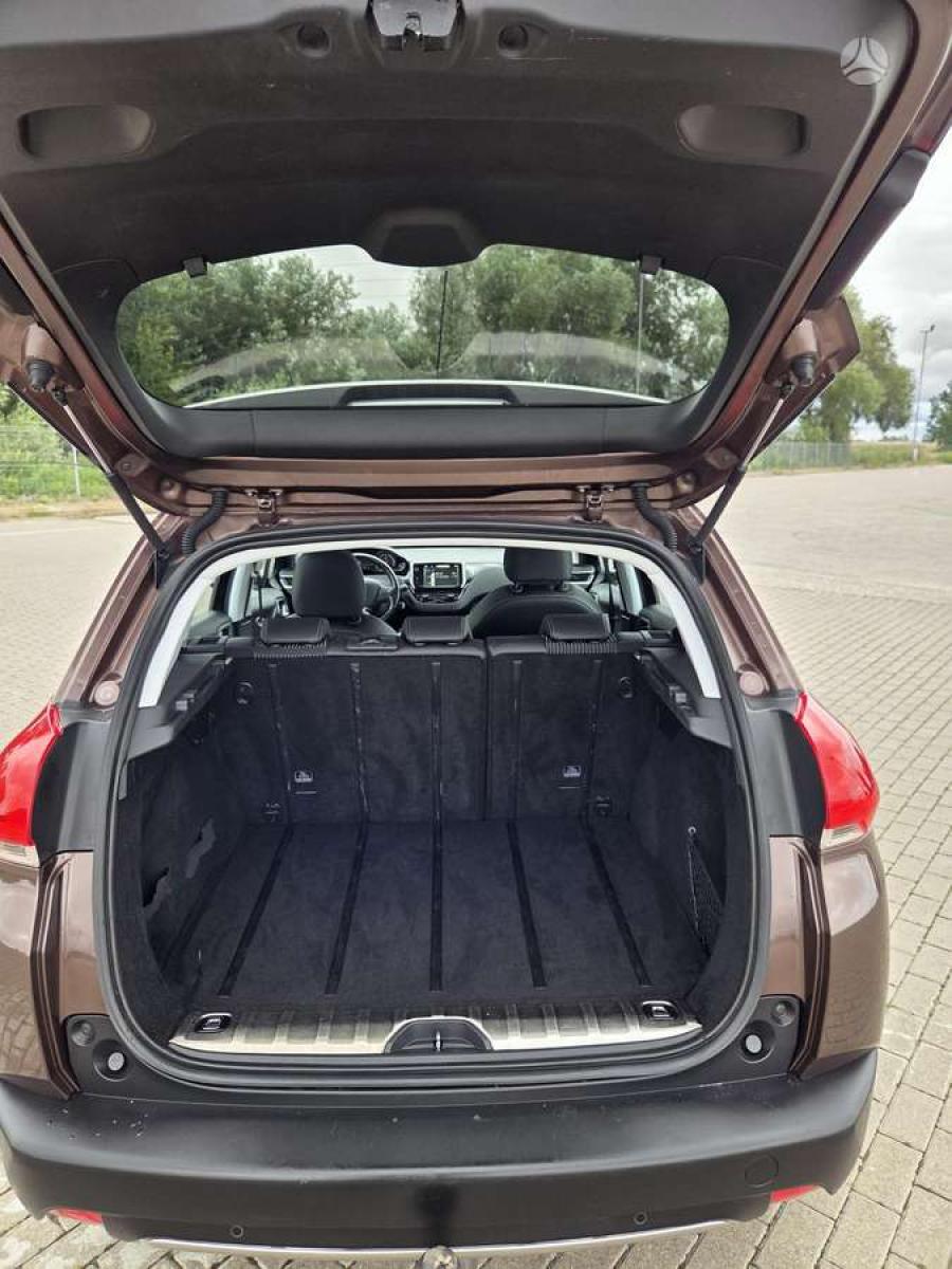 Sarkans Peugeot 2008 2014 Marijampole, ar dzinēja tilpumu 1.20 L un nobraukumu 153 tūkst. km par 3450 €, foto 16 vietnē AUTOMOTO.COM.LV