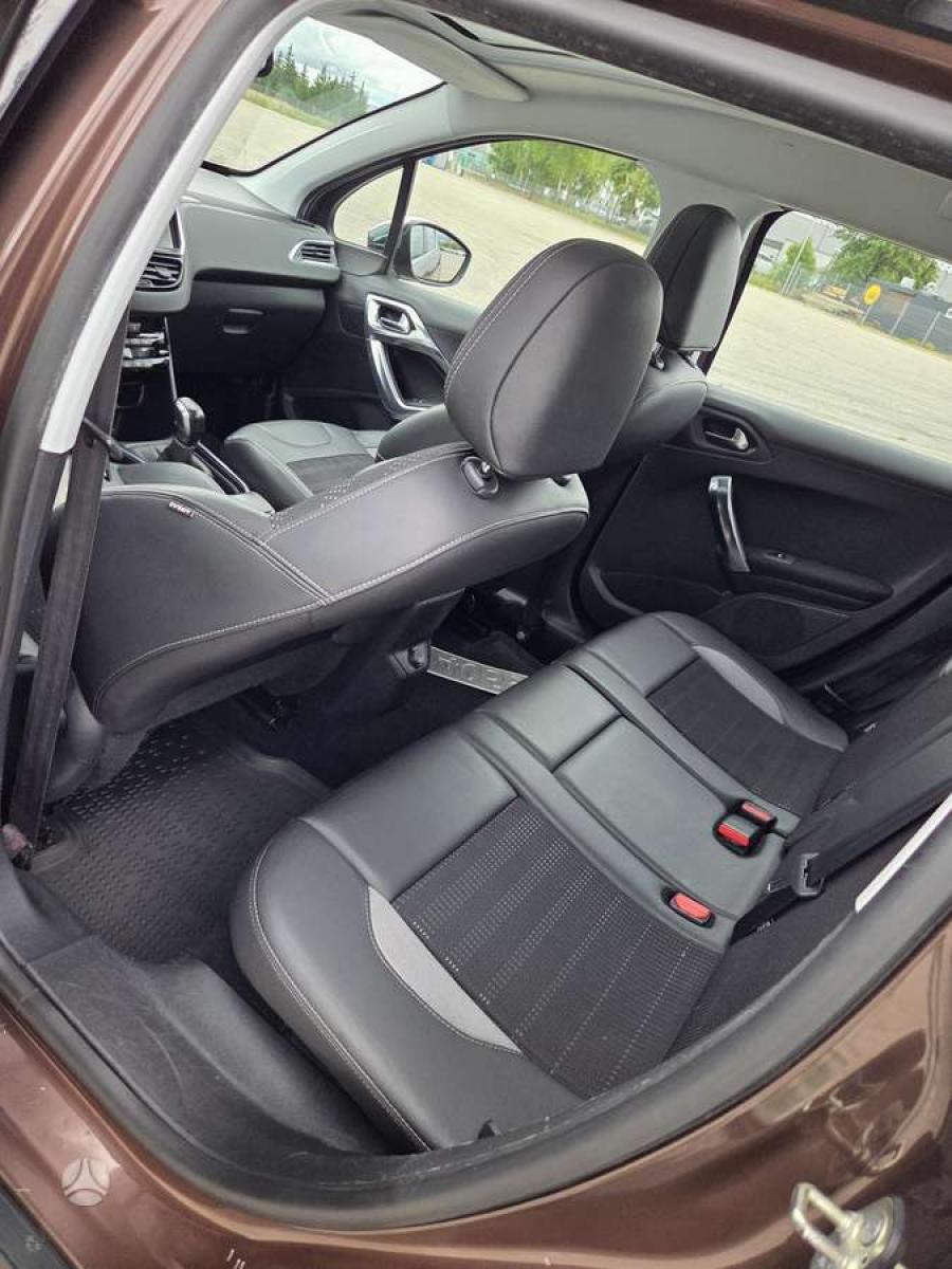 Sarkans Peugeot 2008 2014 Marijampole, ar dzinēja tilpumu 1.20 L un nobraukumu 153 tūkst. km par 3450 €, foto 17 vietnē AUTOMOTO.COM.LV