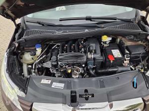 Sarkans Peugeot 2008 2014 Marijampole, ar dzinēja tilpumu 1.20 L un nobraukumu 153 tūkst. km par 3450 €, foto 18 vietnē AUTOMOTO.COM.LV