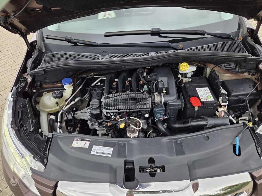 Sarkans Peugeot 2008 2014 Marijampole, ar dzinēja tilpumu 1.20 L un nobraukumu 153 tūkst. km par 3450 €, foto 18 vietnē AUTOMOTO.COM.LV