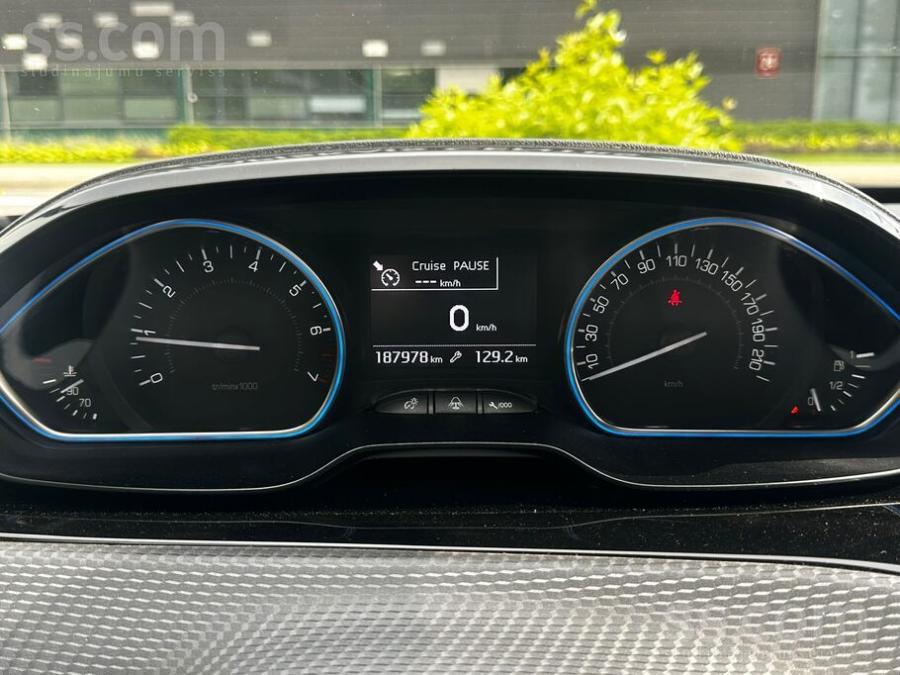 Sarkans Peugeot 2008 2016 Jelgava, ar dzinēja tilpumu 1.20 L un nobraukumu 0 tūkst. km par 6990 €, foto 18 vietnē AUTOMOTO.COM.LV