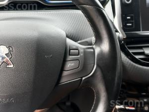 Sarkans Peugeot 2008 2016 Jelgava, ar dzinēja tilpumu 1.20 L un nobraukumu 0 tūkst. km par 6990 €, foto 26 vietnē AUTOMOTO.COM.LV