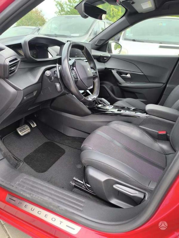 Sarkans Peugeot 2008 2020 Tauragė, ar dzinēja tilpumu 1.50 L un nobraukumu 145 tūkst. km par 12900 €, foto 9 vietnē AUTOMOTO.COM.LV