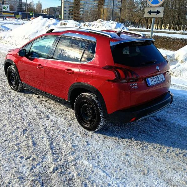 Red Peugeot 2008 2016 in Kaunas, with an engine capacity of 1.60 L and mileage of 1689 thousand km for 4350 €, photo 5 on AUTOMOTO.COM.LV