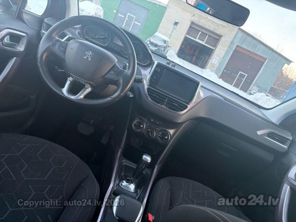 Peugeot 2008 2014 in Tallinn, with an engine capacity of 1.20 L and mileage of 116 thousand km for 6200 €, photo 5 on AUTOMOTO.COM.LV
