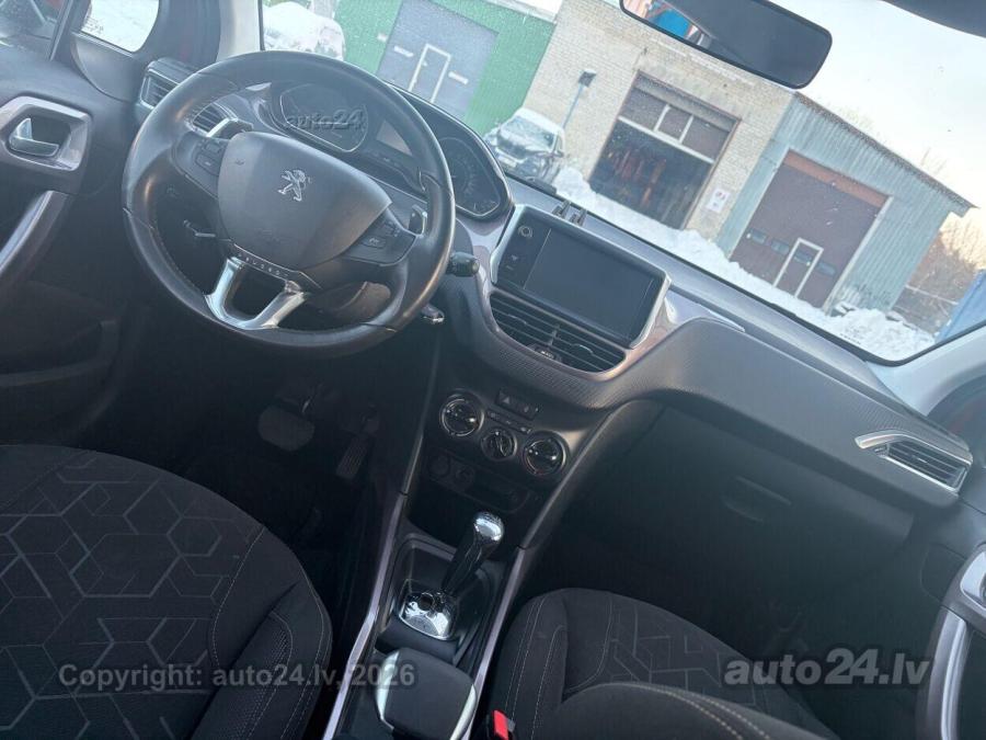Peugeot 2008 2014 Tallina, ar dzinēja tilpumu 1.20 L un nobraukumu 116 tūkst. km par 6200 €, foto 5 vietnē AUTOMOTO.COM.LV