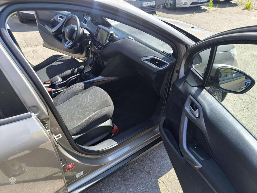 Peugeot 2008 2016 Šauļi, ar dzinēja tilpumu 1.60 L un nobraukumu 266 tūkst. km par 5150 €, foto 13 vietnē AUTOMOTO.COM.LV