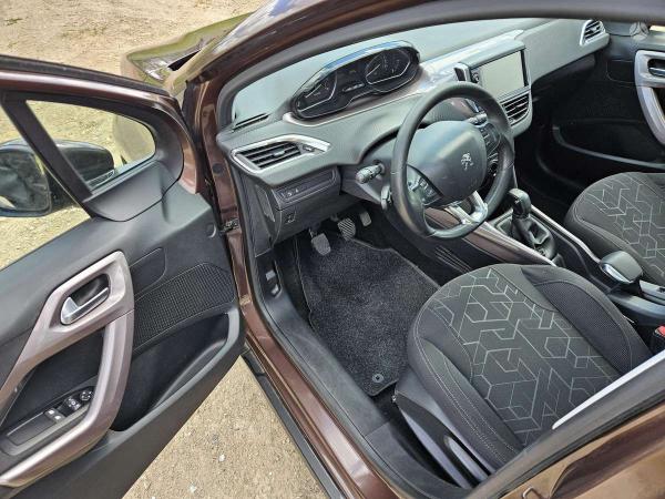 Violets Peugeot 2008 2013 Pasvalys, ar dzinēja tilpumu 1.40 L un nobraukumu 235 tūkst. km par 4350 €, foto 9 vietnē AUTOMOTO.COM.LV