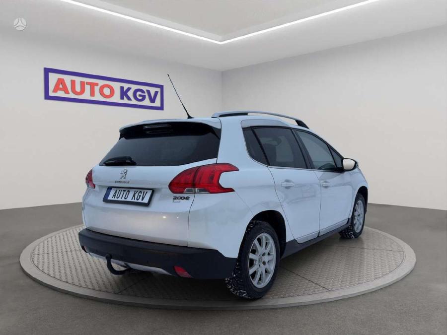 Balts Peugeot 2008 2014 Kauņa, ar dzinēja tilpumu 1.60 L un nobraukumu 261 tūkst. km par 6299 €, foto 5 vietnē AUTOMOTO.COM.LV