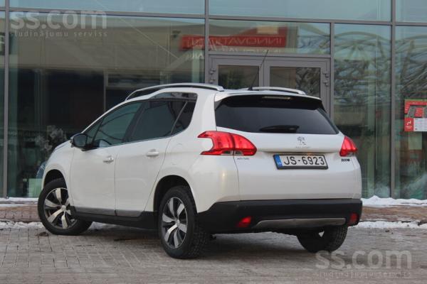 White Peugeot 2008 2014 in Riga, with an engine capacity of 1.60 L and mileage of 121 thousand km for 4200 €, photo 8 on AUTOMOTO.COM.LV