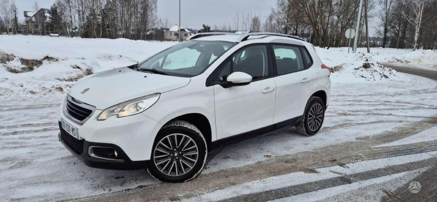 White Peugeot 2008 2014 in Taurage, with an engine capacity of 1.20 L and mileage of 121 thousand km for 3650 €, photo 2 on AUTOMOTO.COM.LV