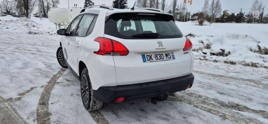White Peugeot 2008 2014 in Taurage, with an engine capacity of 1.20 L and mileage of 121 thousand km for 3650 €, photo 8 on AUTOMOTO.COM.LV