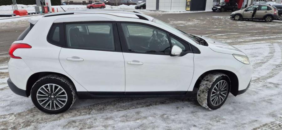 White Peugeot 2008 2014 in Taurage, with an engine capacity of 1.20 L and mileage of 121 thousand km for 3650 €, photo 11 on AUTOMOTO.COM.LV