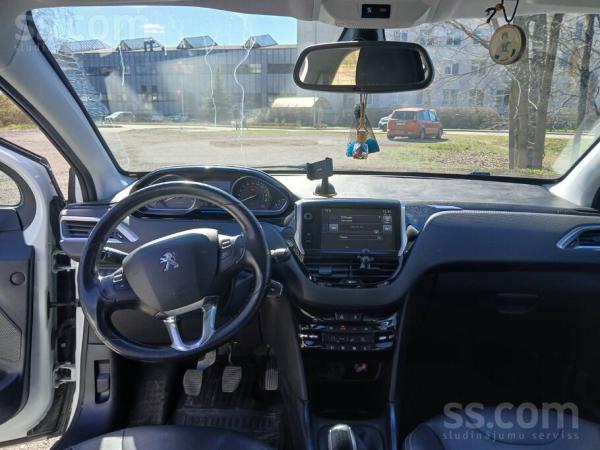 White Peugeot 2008 2014 in Jekabpils, with an engine capacity of 1.60 L and mileage of 190 thousand km for 3500 €, photo 10 on AUTOMOTO.COM.LV